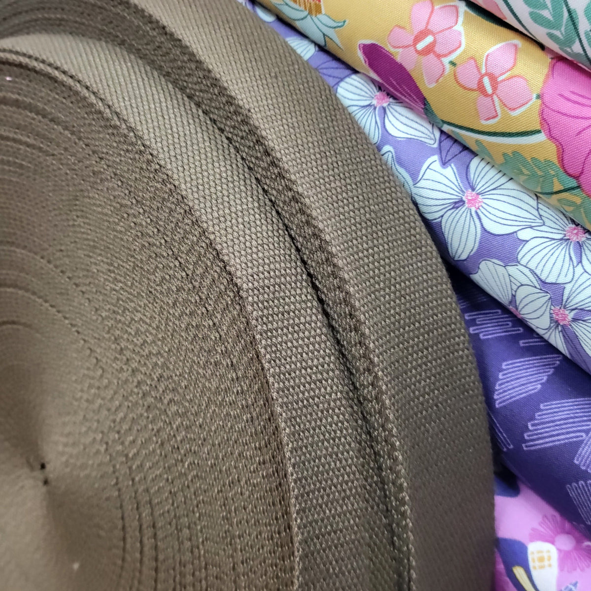 Cotton/Poly Webbing in Bear Hug 1" & 1.5" – Out of Hand Quilting & Fabrics