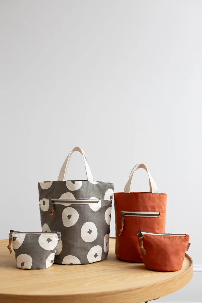 Quarry Tote Pattern by Noodlehead – Out of Hand Quilting & Fabrics